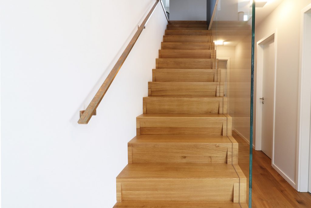 Blockstufentreppe-Holz-Glaswand-Treppenbau-Diehl4 | Treppenbau Diehl